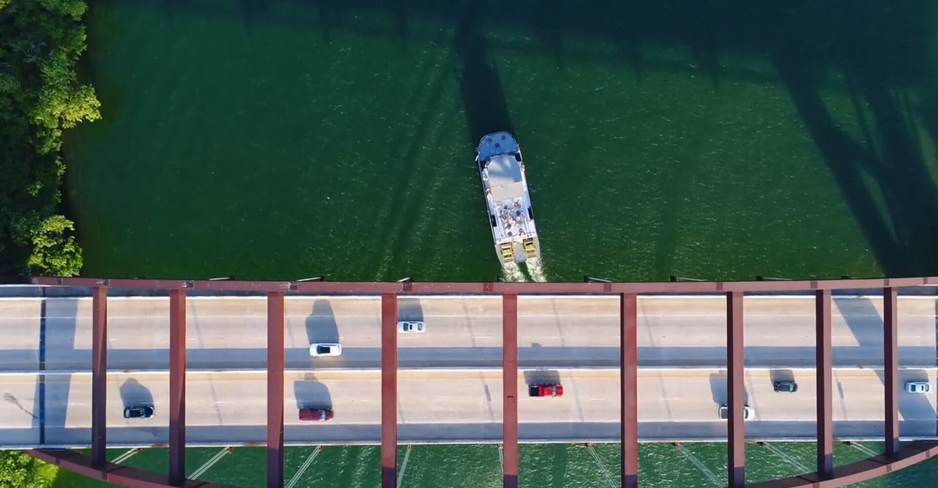 The Commodore's Pup | Lake Austin Riverboats